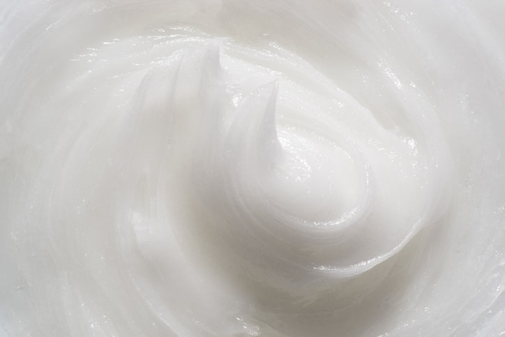 10 Ways to Use Petroleum Jelly Today - Skinsight